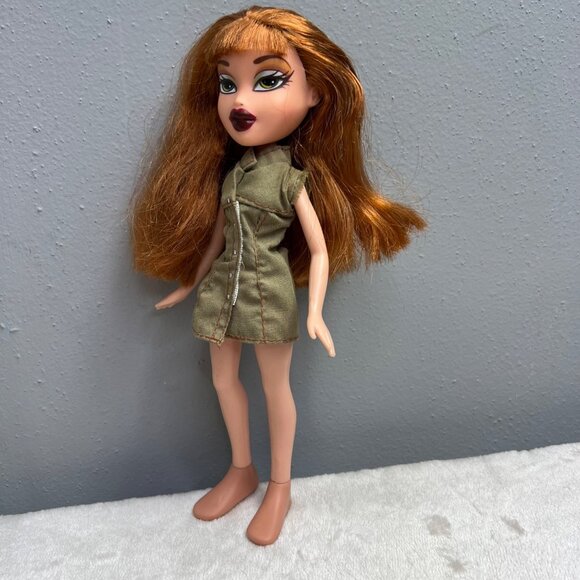Bratz | Toys | Bratz Meygan Xpress It Doll Red Hair Olive Green Dress ...